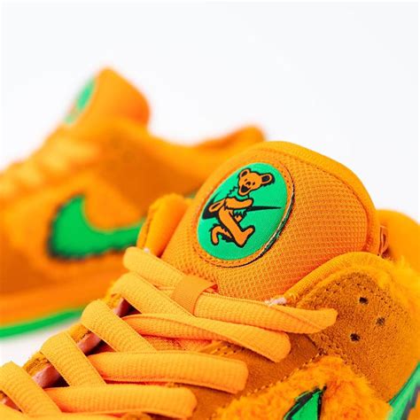 Nike Sb Dunk Low Grateful Dead Bears Release Date Sbd