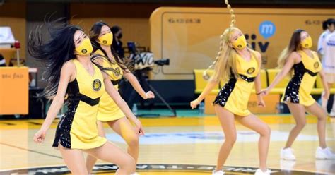 긴머리를 휘날리며 섹시하게~ 포토