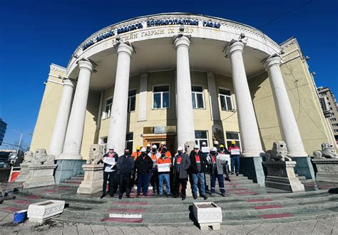 Хөтөл “Цемент шохой” ТӨХК ийн ажилчид шүүхэд хандах “эрхтэй” боллоо ТАС МН