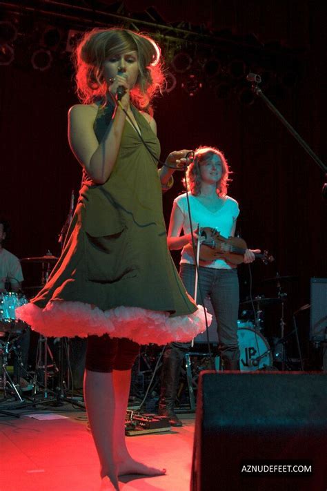 Lisa Lobsinger Feet Aznudefeet