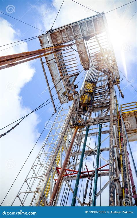 Drilling Rig With A Tower Tower Stock Image Image Of Derrick Shale