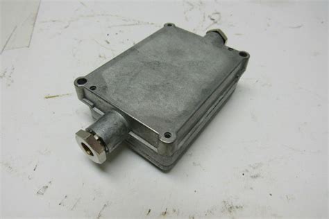 Raytek Digital Pyrometer Temperature Monitoring Sensing Head Communication Box Bullseye