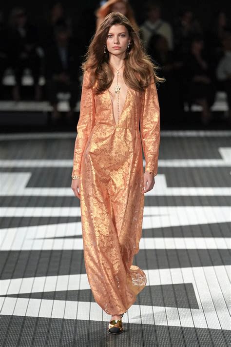 더쿠 오늘 La에서 공개된 샤넬 2024 신상 컬렉션