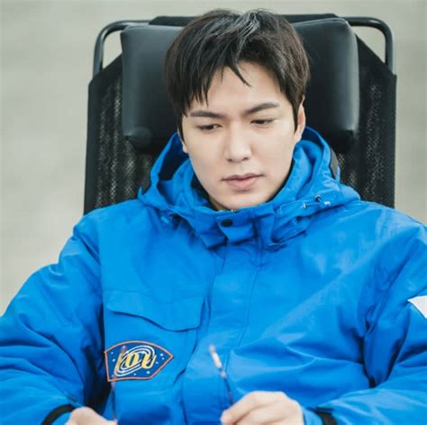 나체 노출 이민호·공효진 기자에게 심경 고백약혼녀는 어쩌나별들에게