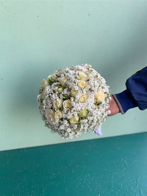 سفارش دسته گل عروس رز سفید مینیاتوری با بهترین کیفیت