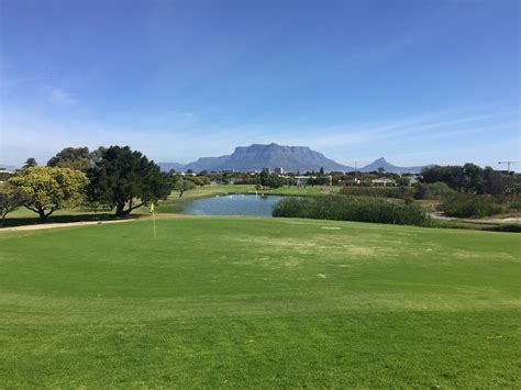 무료 이미지 경치 자연 잔디 구조 들 목초지 여름 휴양 녹색 목장 평원 활동 골프 코스 골프 클럽 장면 재산 야외 레크리에이션 스포츠