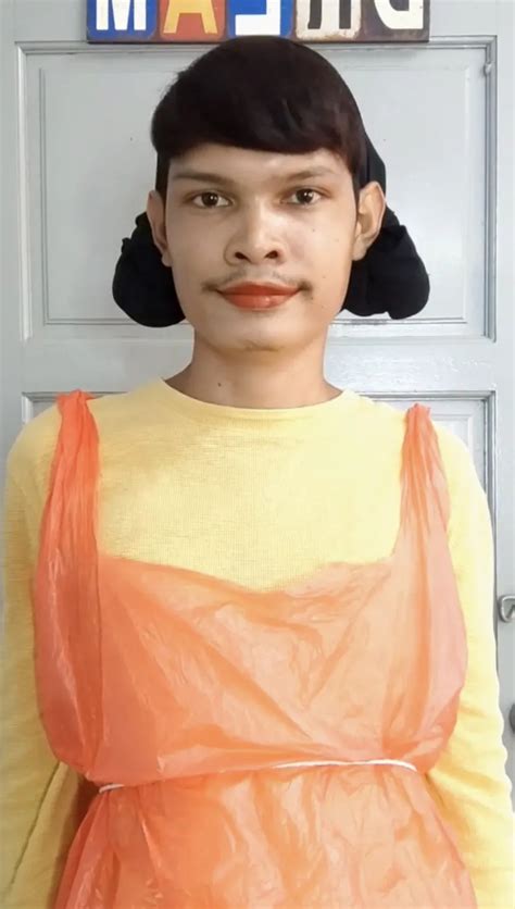 Creative M Sian S Recreation Of The Red Light Green Light Doll From Squid Game Wows Many