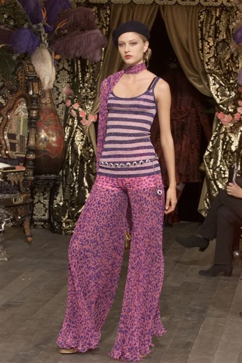 Dolce And Gabbana Fall 2000 Ready To Wear Collection Vogue Fashion