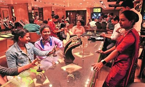Gold Prices Hit Record High Of Rs 65400 10 Grams The Hitavada