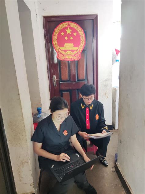 【为群众办实事】丘北法院：当事人卧病在床，巡回审判“送法上门”澎湃号·政务澎湃新闻 The Paper