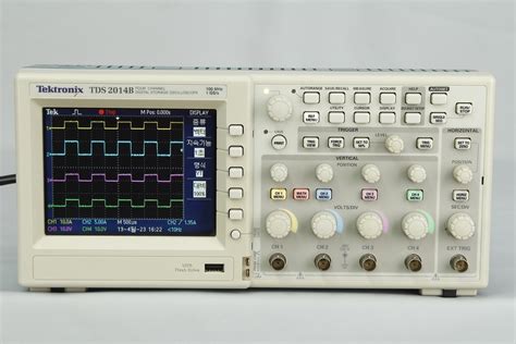 소리전자 Tektronix Tds2014b 4채널 벤치탑 오실로스코프 N51