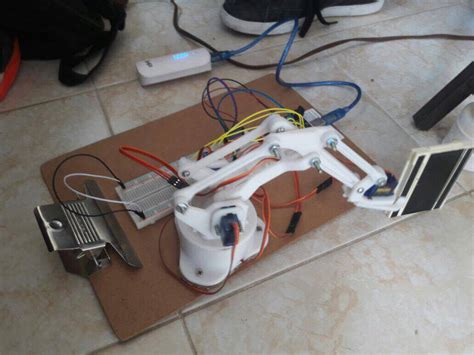 Proyecto Brazo Robótico