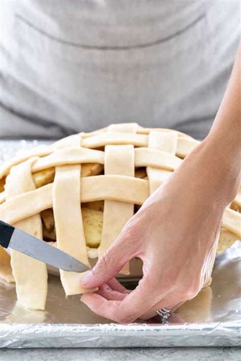 How To Make A Lattice Pie Crust Jessica Gavin