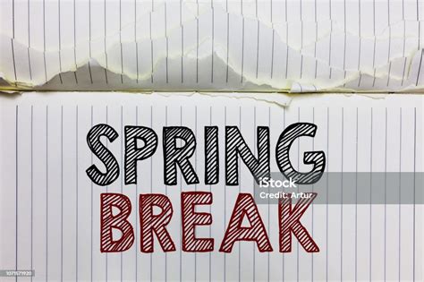 필기 텍스트 봄 방학입니다 학교 및 대학 봄 오픈 노트북 페이지 동안 휴가 기간 구겨진 종이 페이지를 찢 어 여러 의미 개념 실수 시도 합니다 0명에 대한 스톡 사진 및