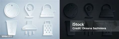 주방 추출기 팬 손잡이가 있는 주전자 계량컵 강판 요리사 모자 위치 및 도마 아이콘을 설정합니다 벡터 3차원 형태에 대한 스톡 벡터 아트 및 기타 이미지 Istock