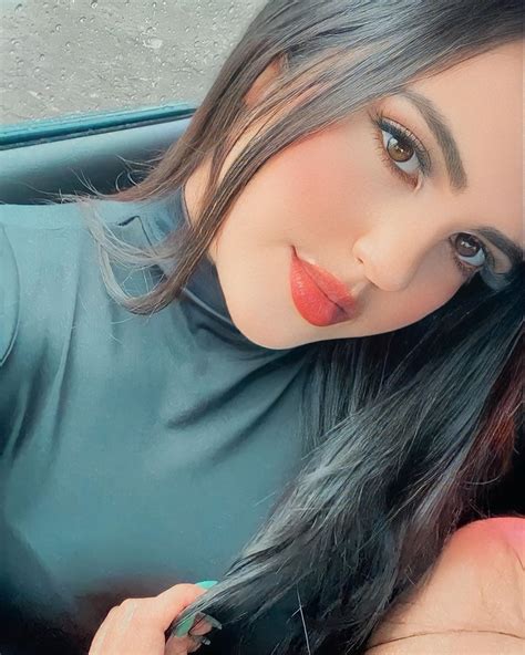 Malu Araújo 🤍🌧️🤌🏼 Instagram