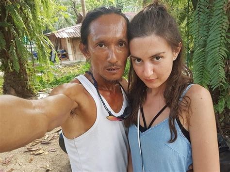 Viral Pose Dengan Gadis Cantik Rusia Manusia Gua Diperiksa
