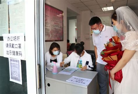 幸福520，甜蜜大爆棚！ 桥西区民政局婚姻登记处为爱护航澎湃号·政务澎湃新闻 The Paper