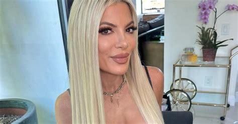 Торі Спеллінґ показала голий живіт в обіймах із колегами з Району Беверлі Гіллз Афіша Bigmir Net