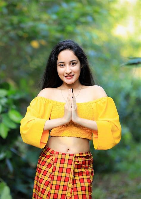 Prashasthi Dahami Sri Got The Perfect Sri Lankan Traditional Outfit R Girlsup