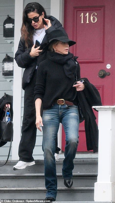 Jennifer Aniston Turns To Friend Sandra Bullock To Help