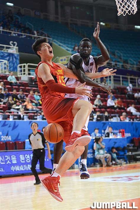 저우치와 왕저린 2016 Nba 신인드래프트 참가선언