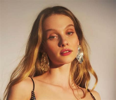 Hazel Graye Bio Age Height Wiki 😍 Models Biography