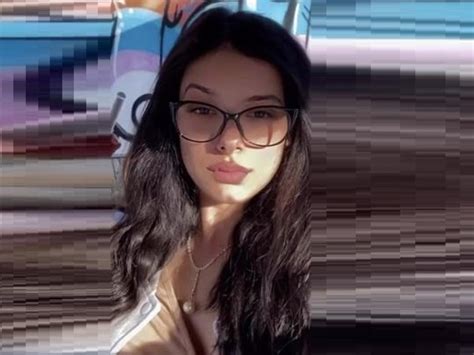 Издирват 15 годишно момиче от Пловдив България Vestibg