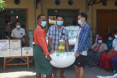 ကိုဗစ် ၁၉ ရောဂါကာလအတွင်း ဗန်းမော်မြို့၌ ရပ်နားထားရသော ပို့ဆောင်ရေးယာဉ