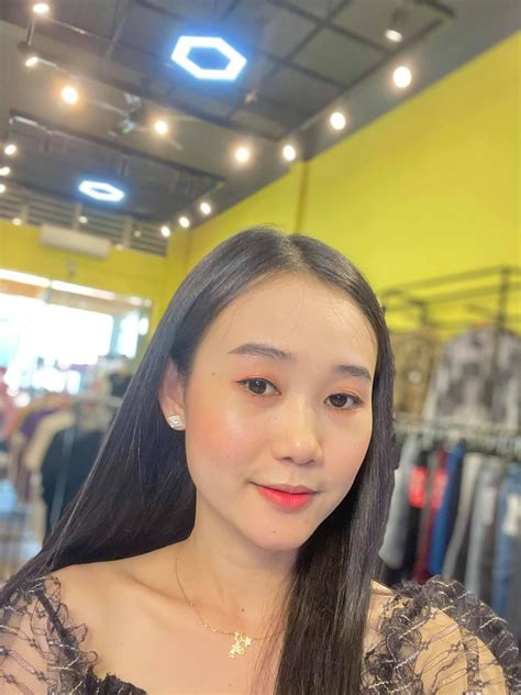 ស្អាតបែបធម្មជាតិ ទោះអត់និយមផាត់មុខហោះៗ សម្រស់ អ៊ីវ៉ា ក៏មើលទៅ ជឿជាក់