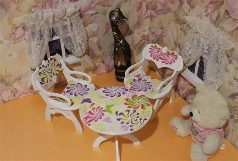 Мебель для кукол своими руками: стол, стулья, диваны (76 фото)