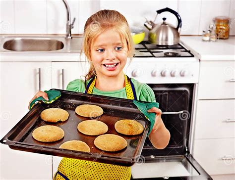 Girl Baking Cookies In The Oven Stock Image Image Of Beautiful Food
