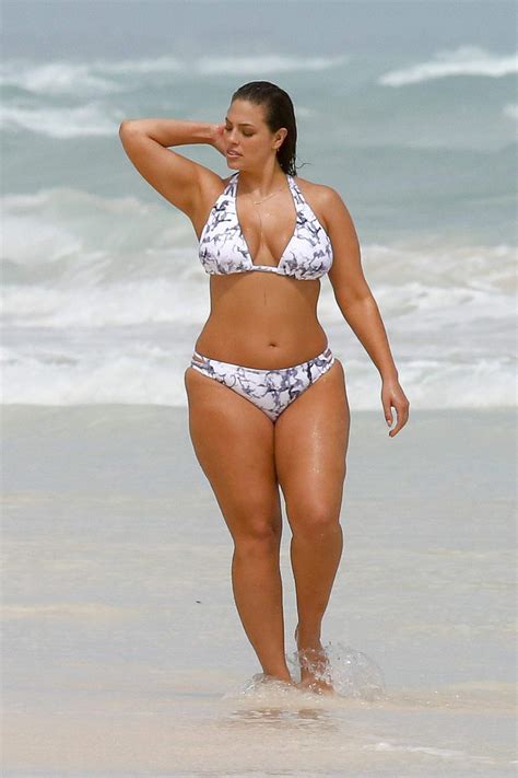 Ashley Graham In Bikini At A Beach In Cancun 10282016 Hawtcelebs
