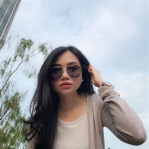 Gina Amelia Ginaamelia • Threads Say More