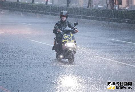 快訊／下班注意！3縣市「豪雨特報」 東北季風雨彈炸到晚上 生活 Nownews今日新聞