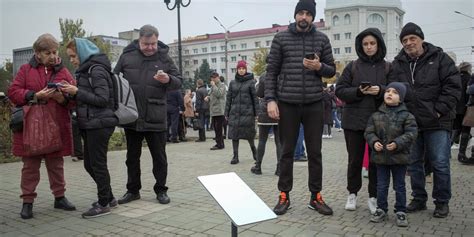 Elon Musk S Starlink And The Battle Of Satellite Constellations