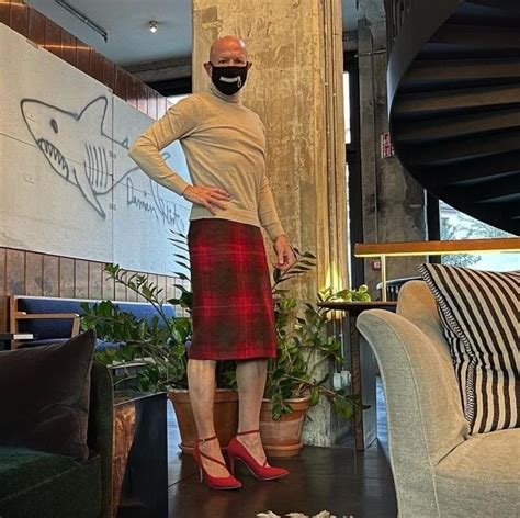 G Nl K Hayat Nda Kad N Gibi Giyinen Erkek M Hendis Uluda S Zl K Galeri