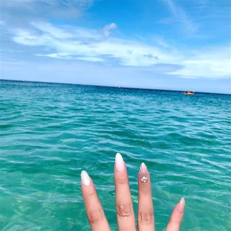 Ayu Yau Ayu Yau Threads Say More