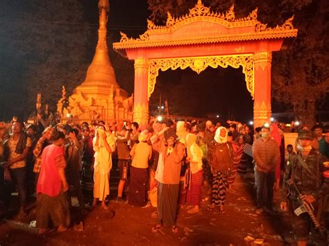 Dvb ကရင်ရိုးရာမီးပုံပွဲ ကျုံဒိုးမြို့တွင် ကျင်းပ ဓာတ်ပုံ