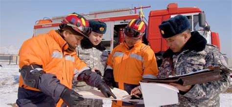 Сар шинийн баярын өдрүүдэд 16 иргэний аюулгүй байдлыг ханган ажиллалаа