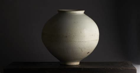 1800년대 조선 달항아리 경매 나온다…예상가 26억원