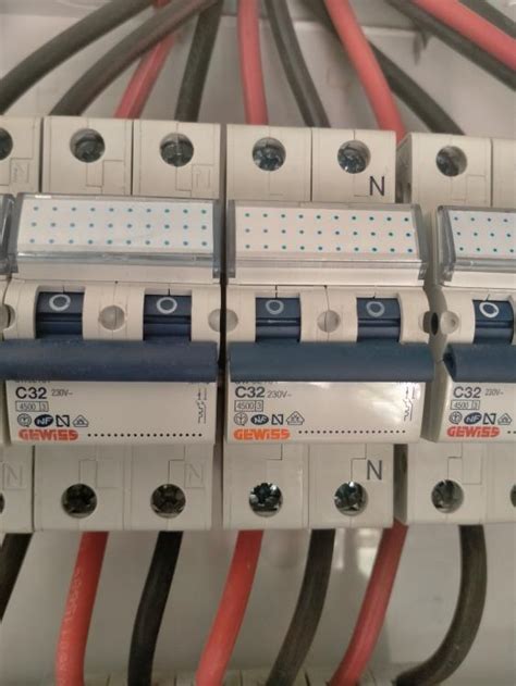 Using Ac Isolators For Pv Dc Array Accessories Power Forum Renewable Energy Discussion