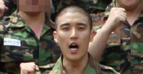 강경준 늠름한 軍훈련소 사진 공개