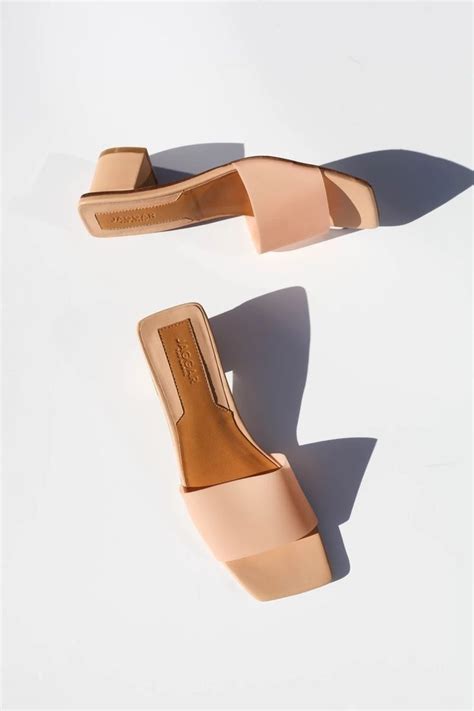 Pin By J E S S I C A On S H O E S Shoes Women Shoes Fashion Shoes