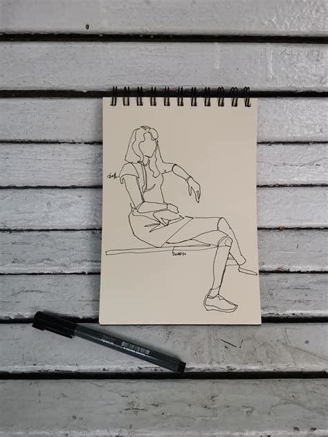 Скетч фигуры человека Sketches Humanoid Sketch Art