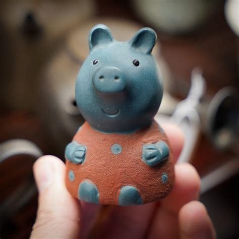 Чайная фигурка «Папа Свин исинская глина 7х5 см купить в Москве доставка по России цена