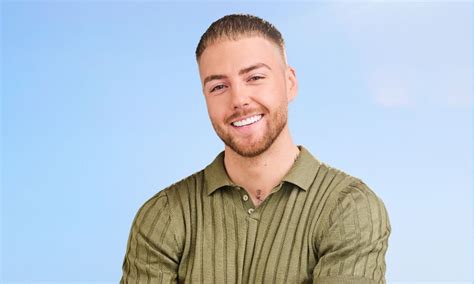 Därför Känner Du Igen Oliver Hunt I True Love Sverige 2023 Filmtopp