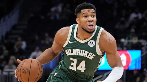 Bucks Should Be In No Hurry To Trade Giannis Antetokounmpo Yardbarker