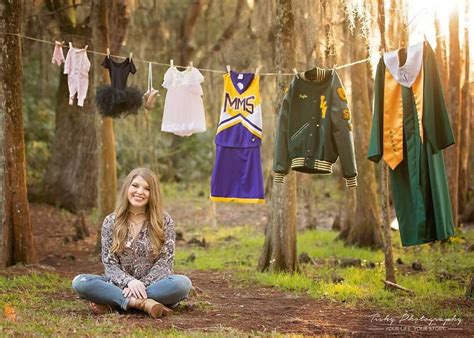 Outdoor Senior Photography Poses