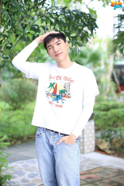 HIEUTHUHAI lộ ảnh sexy khiến cả mạng xã hội náo loạn MOLI Star